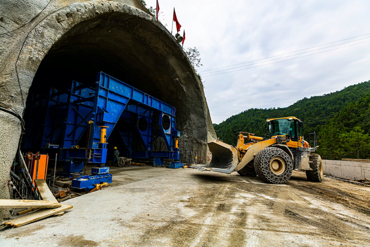 5 Critical Project Management Challenges for Linear Construction Projects